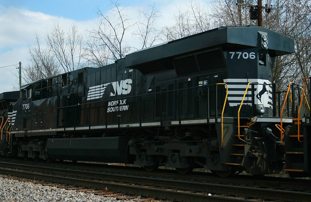 NS 7706